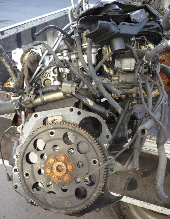 Двигатель Nissan GA16DS (W10) : фотография №1